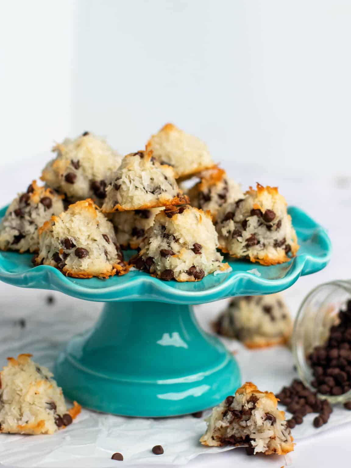Chocolate Chip Coconut Macaroons - Danas Table